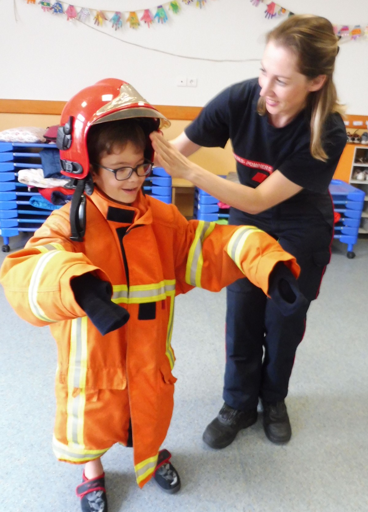 Les pompiers à l'école maternelle. - Ecole Saint Michel - Jeanne d'Arc ...